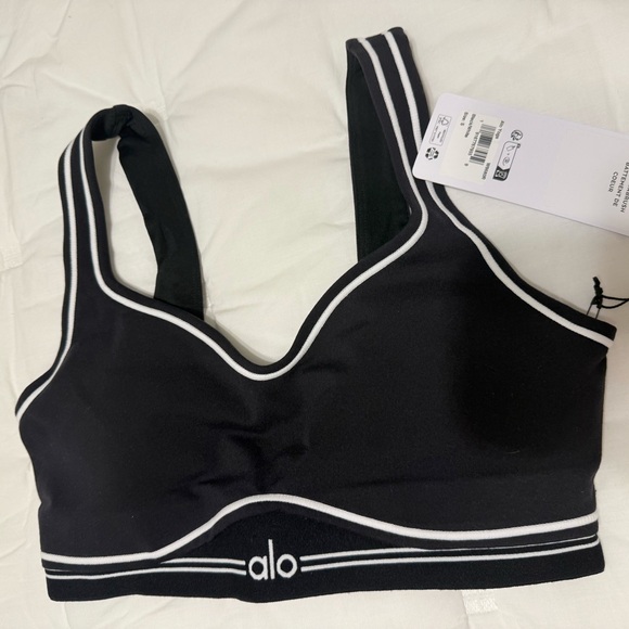 ALO Yoga | Intimates & Sleepwear | Alo Yoga Black Airbrush Heart Throb ...